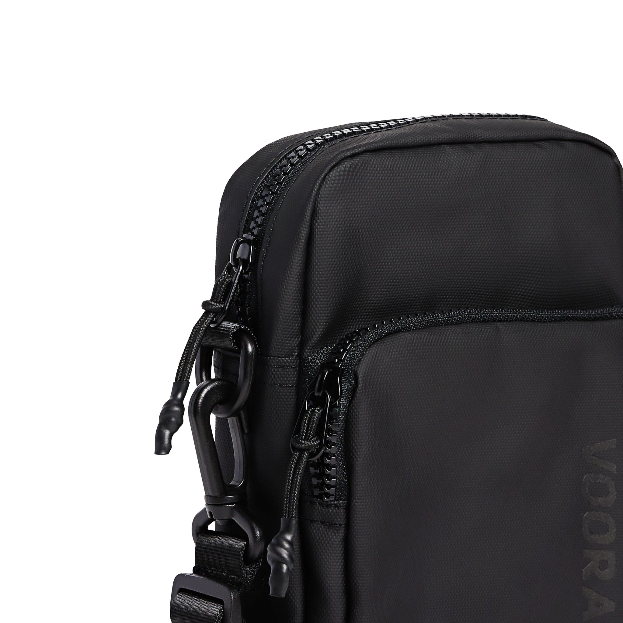 Stylish Core Crossbody Bag with Adjustable Strap – Matte Black – Vooray